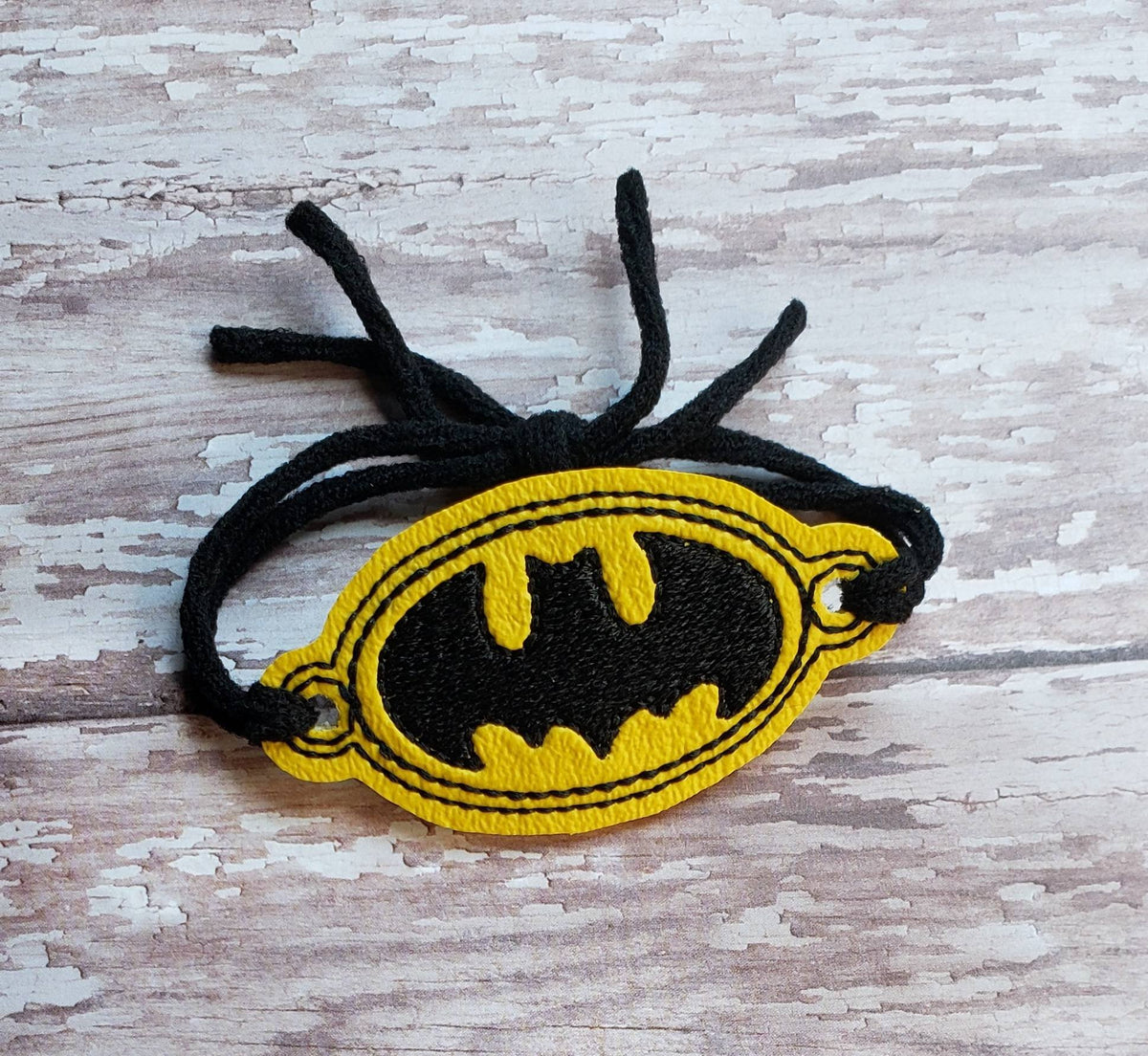 ITH Digital Embroidery Pattern for Bracelet Charm Batman, 2X2 Hoop ...
